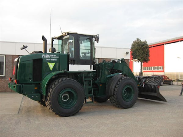 Eerste Caterpillar 928H afgeleverd bij Van den Elshout en de Bont