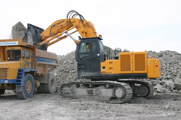 Hyundai met zeer zwaar materieel naar de Steinexpo