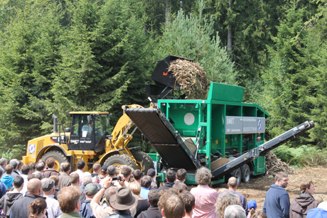 Smet investeert in 25e Komptech machine bij Pon Equipment