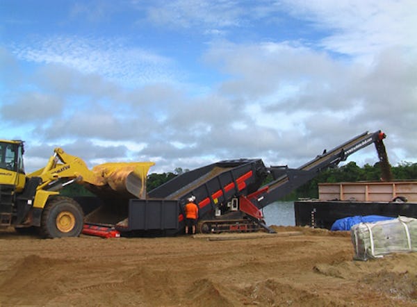 Marcom levert 1000 t/h rupsmobiele scheepslader aan MNO Vervat