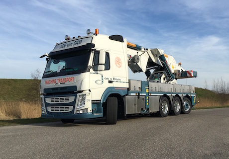 Volvo FM500 8x4 met 300Tm Erkin kraan weegt maar 32 ton