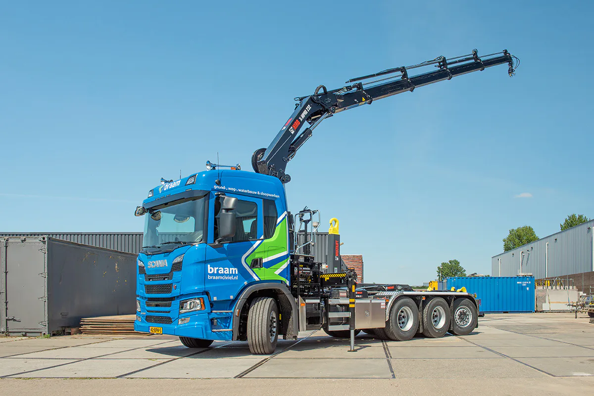 Braam Civieltechniek vervangt Ginaf 6x6 door Scania 8x4