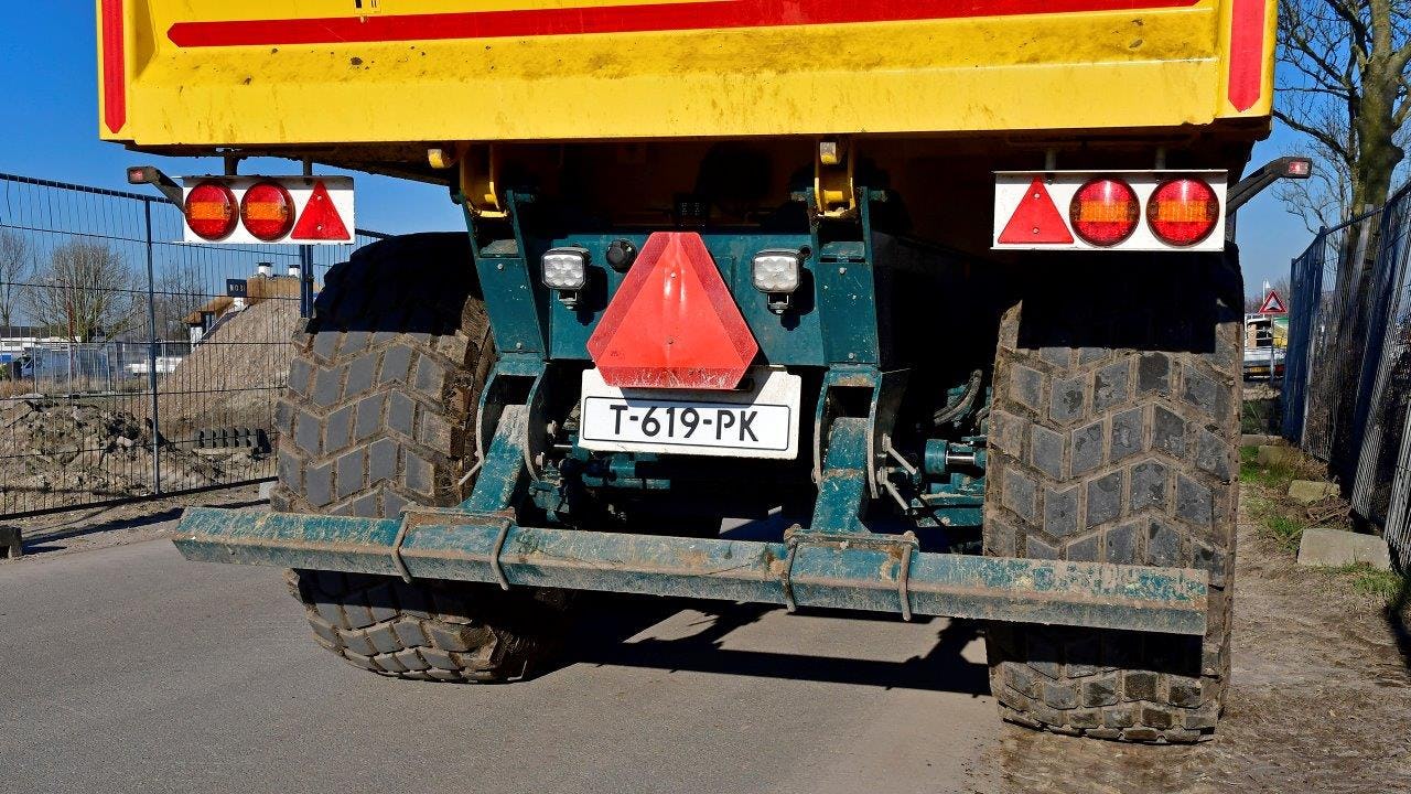 Zo zit het met registratie en kentekenplaatplicht van (land)bouwvoertuigen