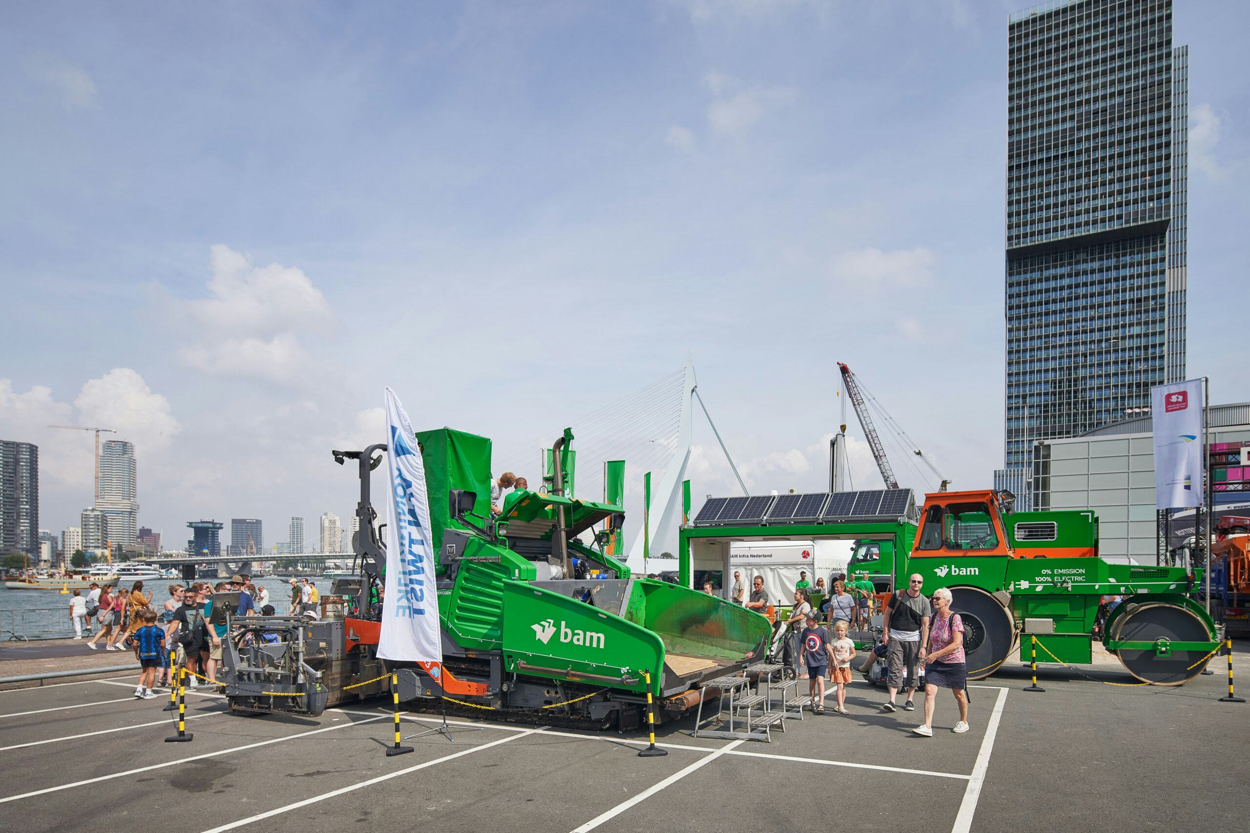 Elektrisch of waterstof? BAM gaat het onderzoeken met asfaltspreiders