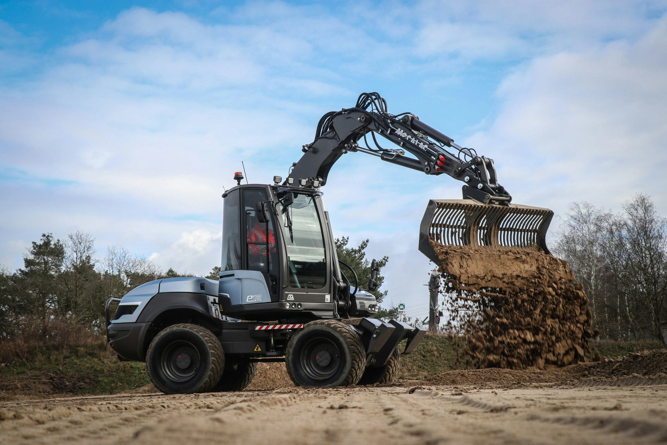 Praktijktest | Mecalac E12: Franse alleskunner